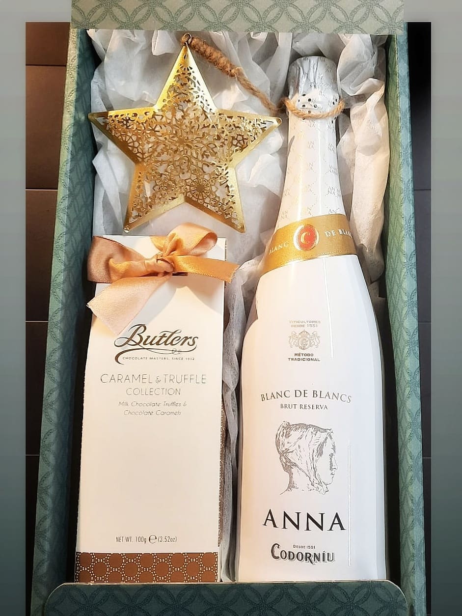 Anna Blanc de Blancs Cava Festive Gift Box - The Art of Bubbles